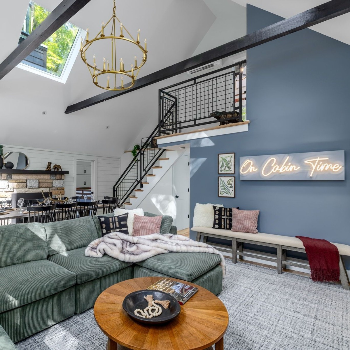 Airbnb Interior Designer Somerled x Custom Neon® - Showcase